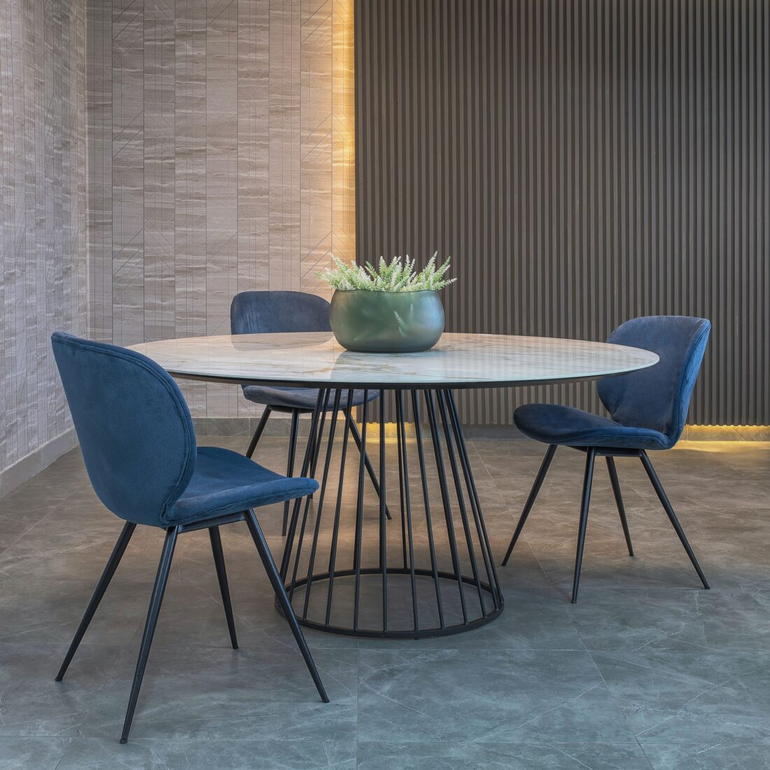 Dining Tables - Sleep Comfort